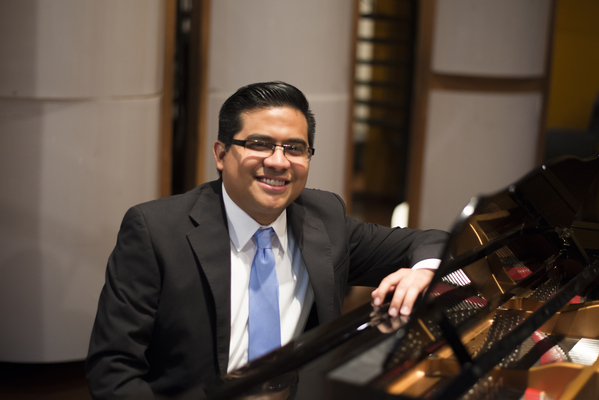 Jonathan Figueroa - Bio